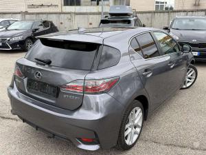 Grey Lexus CT 200h 2015 in Vilnius, with an engine capacity of 1.80 L and mileage of 195 thousand km for 11200 €, photo 8 on AUTOMOTO.COM.LV
