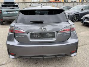 Grey Lexus CT 200h 2015 in Vilnius, with an engine capacity of 1.80 L and mileage of 195 thousand km for 11200 €, photo 10 on AUTOMOTO.COM.LV