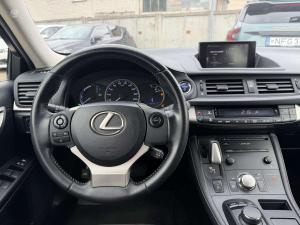 Grey Lexus CT 200h 2015 in Vilnius, with an engine capacity of 1.80 L and mileage of 195 thousand km for 11200 €, photo 17 on AUTOMOTO.COM.LV