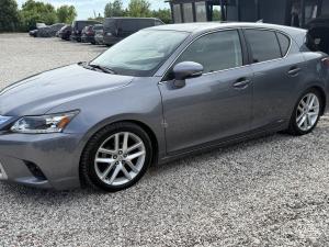 Grey Lexus CT 200h 2015 in Kretinga, with an engine capacity of 1.80 L and mileage of 108 thousand km for 12499 €, photo 7 on AUTOMOTO.COM.LV