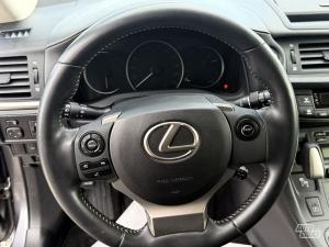 Grey Lexus CT 200h 2015 in Kretinga, with an engine capacity of 1.80 L and mileage of 108 thousand km for 12499 €, photo 17 on AUTOMOTO.COM.LV