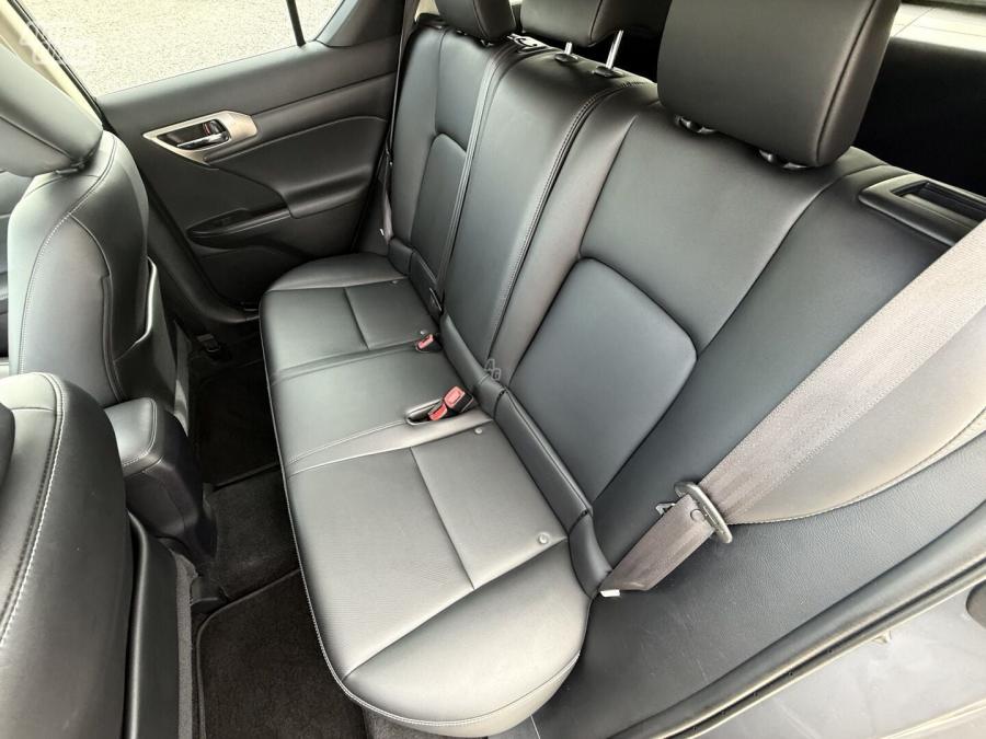 Grey Lexus CT 200h 2015 in Kretinga, with an engine capacity of 1.80 L and mileage of 108 thousand km for 12499 €, photo 26 on AUTOMOTO.COM.LV