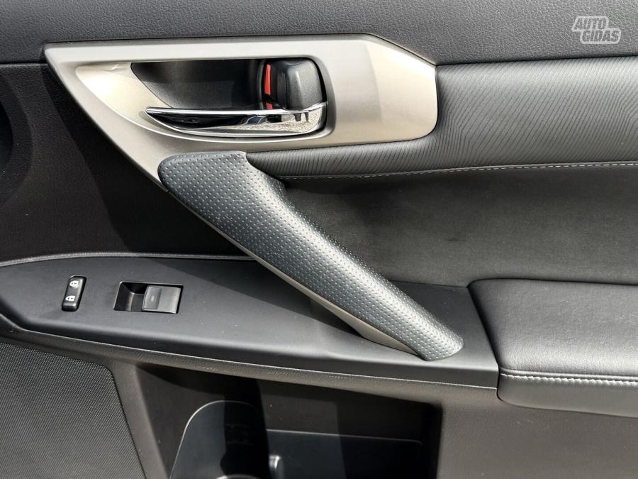 Grey Lexus CT 200h 2015 in Kretinga, with an engine capacity of 1.80 L and mileage of 108 thousand km for 12499 €, photo 30 on AUTOMOTO.COM.LV