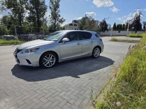 Grey Lexus CT 200h 2015 in Vilnius, with an engine capacity of 0.00 L and mileage of 170 thousand km for 12199 €, photo 4 on AUTOMOTO.COM.LV