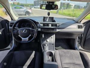 Grey Lexus CT 200h 2015 in Vilnius, with an engine capacity of 0.00 L and mileage of 170 thousand km for 12199 €, photo 5 on AUTOMOTO.COM.LV