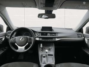 Grey Lexus CT 200h 2016 in Vilnius, with an engine capacity of 1.80 L and mileage of 224 thousand km for 10750 €, photo 10 on AUTOMOTO.COM.LV