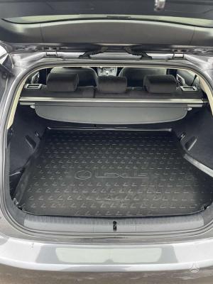 Grey Lexus CT 200h 2016 in Vilnius, with an engine capacity of 1.80 L and mileage of 224 thousand km for 10750 €, photo 12 on AUTOMOTO.COM.LV