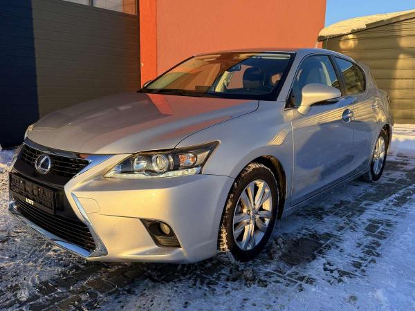Pelēks Lexus CT 200h 2016 Panevēža, ar dzinēja tilpumu 1.80 L un nobraukumu 96 tūkst. km par 12400 €, foto 6 vietnē AUTOMOTO.COM.LV