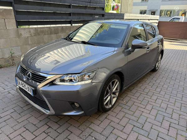 Pelēks Lexus CT 200h 2016 Viļņa, ar dzinēja tilpumu 1.80 L un nobraukumu 272 tūkst. km par 10600 €, foto 1 vietnē AUTOMOTO.COM.LV