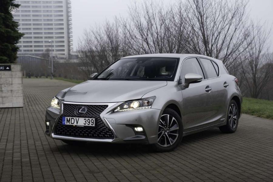 Pelēks Lexus CT 200h 2018 Viļņa, ar dzinēja tilpumu 1.80 L un nobraukumu 62 tūkst. km par 15300 €, foto 1 vietnē AUTOMOTO.COM.LV