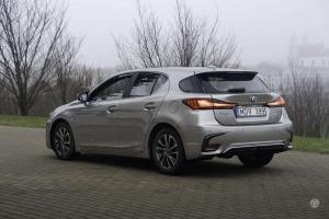 Pelēks Lexus CT 200h 2018 Viļņa, ar dzinēja tilpumu 1.80 L un nobraukumu 62 tūkst. km par 15300 €, foto 5 vietnē AUTOMOTO.COM.LV