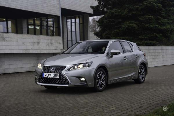 Pelēks Lexus CT 200h 2018 Viļņa, ar dzinēja tilpumu 1.80 L un nobraukumu 62 tūkst. km par 14700 €, foto 3 vietnē AUTOMOTO.COM.LV