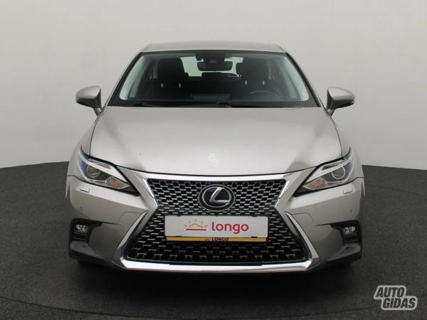 Grey Lexus CT 200h 2018 in Vilnius, with an engine capacity of 1.80 L and mileage of 207 thousand km for 14999 €, photo 3 on AUTOMOTO.COM.LV