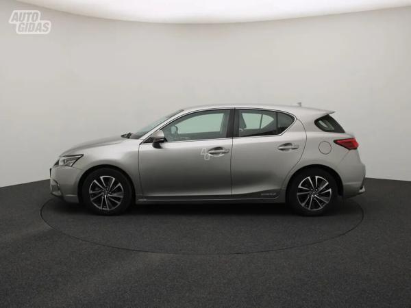 Grey Lexus CT 200h 2018 in Vilnius, with an engine capacity of 1.80 L and mileage of 207 thousand km for 14999 €, photo 6 on AUTOMOTO.COM.LV