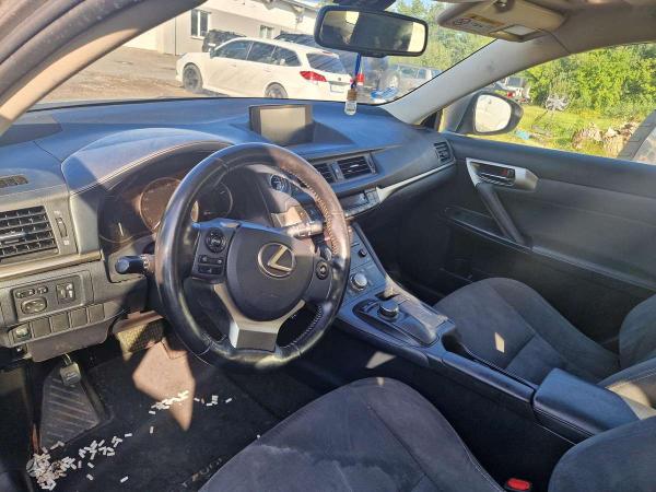 Grey Lexus CT 200h 2018 in Panevezys, with an engine capacity of 0.00 L and mileage of 150 thousand km for 9000 €, photo 7 on AUTOMOTO.COM.LV