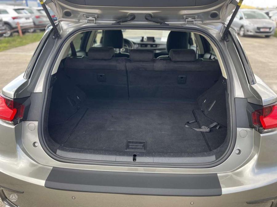 Grey Lexus CT 200h 2018 in Vilnius, with an engine capacity of 1.80 L and mileage of 66 thousand km for 16900 €, photo 15 on AUTOMOTO.COM.LV