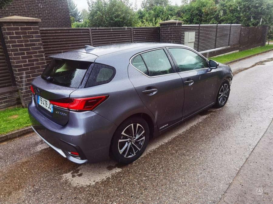 Pelēks Lexus CT 200h 2018 Kauņa, ar dzinēja tilpumu 1.80 L un nobraukumu 100 tūkst. km par 8300 €, foto 11 vietnē AUTOMOTO.COM.LV