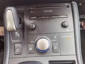 Pelēks Lexus CT 200h 2018 Kauņa, ar dzinēja tilpumu 1.80 L un nobraukumu 100 tūkst. km par 8300 €, foto 20 vietnē AUTOMOTO.COM.LV