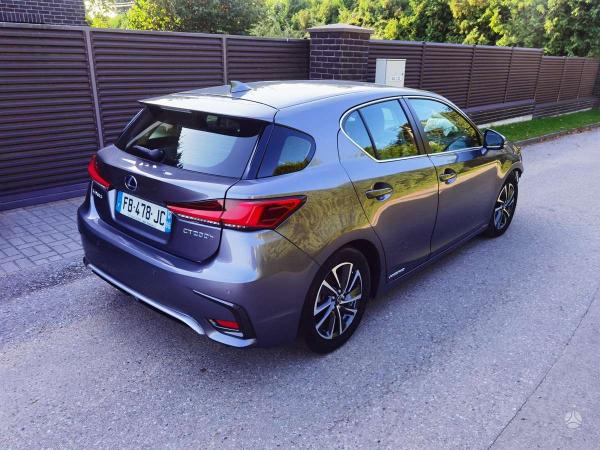 Pelēks Lexus CT 200h 2018 Kauņa, ar dzinēja tilpumu 1.80 L un nobraukumu 100 tūkst. km par 7900 €, foto 4 vietnē AUTOMOTO.COM.LV