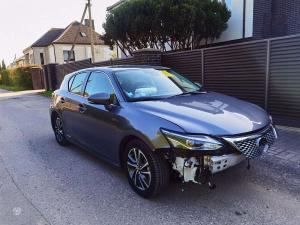 Grey Lexus CT 200h 2018 in Kaunas, with an engine capacity of 1.80 L and mileage of 100 thousand km for 7900 €, photo 7 on AUTOMOTO.COM.LV