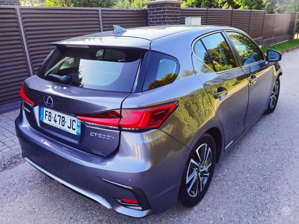 Pelēks Lexus CT 200h 2018 Kauņa, ar dzinēja tilpumu 1.80 L un nobraukumu 100 tūkst. km par 7900 €, foto 9 vietnē AUTOMOTO.COM.LV