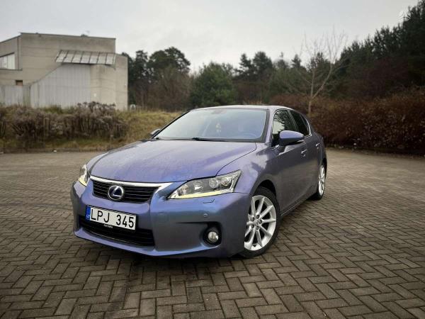 Lexus CT 200h 2011 Viļņa, ar dzinēja tilpumu 1.80 L un nobraukumu 329 tūkst. km par 10000 €, foto 1 vietnē AUTOMOTO.COM.LV