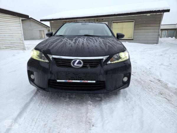 Lexus CT 200h 2011 in Vilnius, with an engine capacity of 1.80 L and mileage of 218 thousand km for 8500 €, photo 2 on AUTOMOTO.COM.LV
