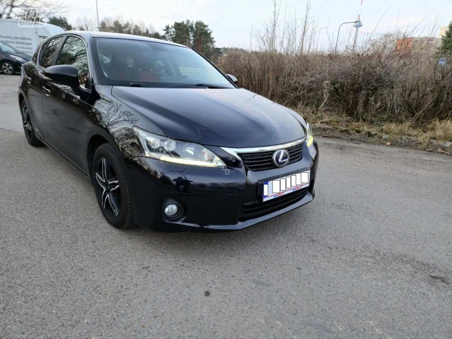 Lexus CT 200h 2011 in Vilnius, with an engine capacity of 1.80 L and mileage of 218 thousand km for 8500 €, photo 23 on AUTOMOTO.COM.LV