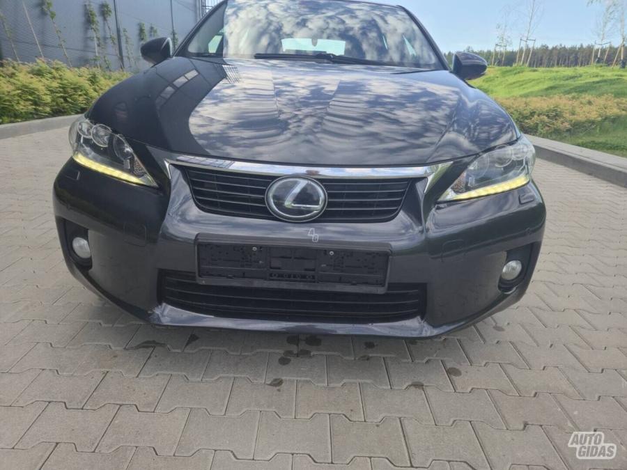 Lexus CT 200h 2011 Viļņa, ar dzinēja tilpumu 1.80 L un nobraukumu 212 tūkst. km par 8800 €, foto 3 vietnē AUTOMOTO.COM.LV