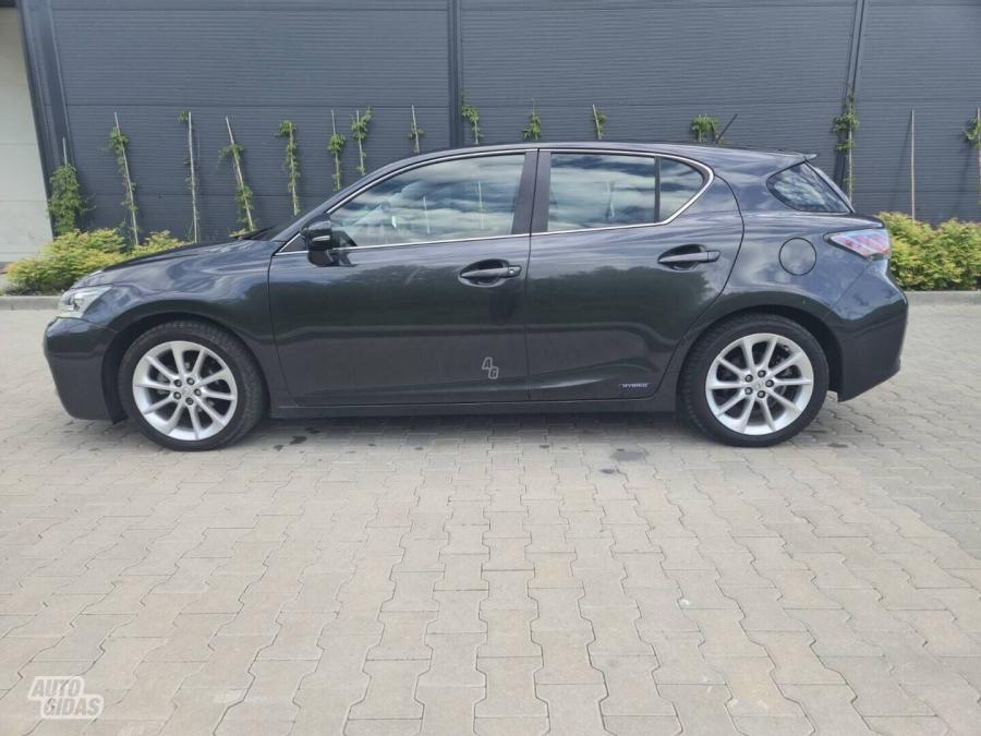 Lexus CT 200h 2011 Viļņa, ar dzinēja tilpumu 1.80 L un nobraukumu 212 tūkst. km par 8800 €, foto 6 vietnē AUTOMOTO.COM.LV