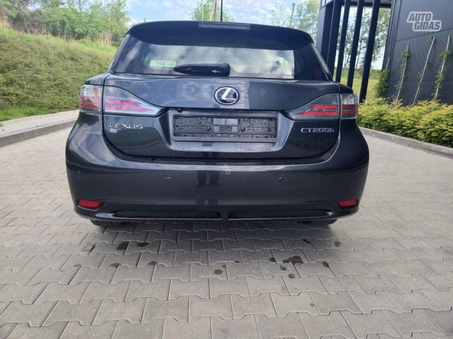 Lexus CT 200h 2011 Viļņa, ar dzinēja tilpumu 1.80 L un nobraukumu 212 tūkst. km par 8800 €, foto 8 vietnē AUTOMOTO.COM.LV