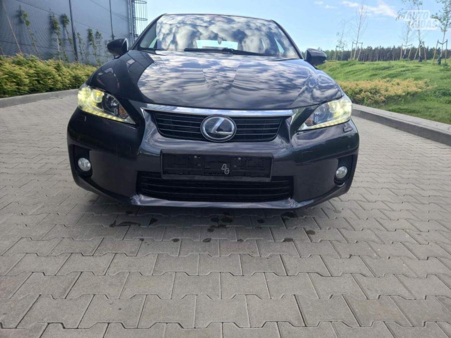 Lexus CT 200h 2011 Viļņa, ar dzinēja tilpumu 1.80 L un nobraukumu 212 tūkst. km par 8800 €, foto 12 vietnē AUTOMOTO.COM.LV