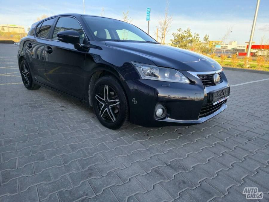 Лексус CT 200h 2011 в Вильнюс, объемом двигателя 1.80 л и пробегом 218 тыс. км за 8800 €, фото 26 на AUTOMOTO.COM.LV