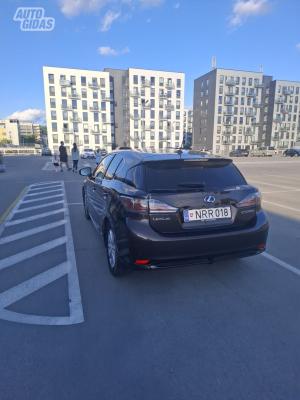 Лексус CT 200h 2011 в Вильнюс, объемом двигателя 1.80 л и пробегом 250 тыс. км за 7700 €, фото 7 на AUTOMOTO.COM.LV