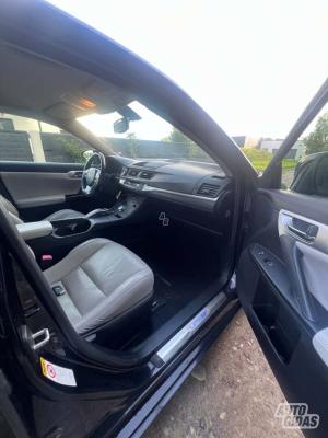 Lexus CT 200h 2011 Gargždai, ar dzinēja tilpumu 1.80 L un nobraukumu 174 tūkst. km par 7500 €, foto 13 vietnē AUTOMOTO.COM.LV