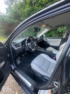 Lexus CT 200h 2011 Gargždai, ar dzinēja tilpumu 1.80 L un nobraukumu 174 tūkst. km par 7500 €, foto 16 vietnē AUTOMOTO.COM.LV