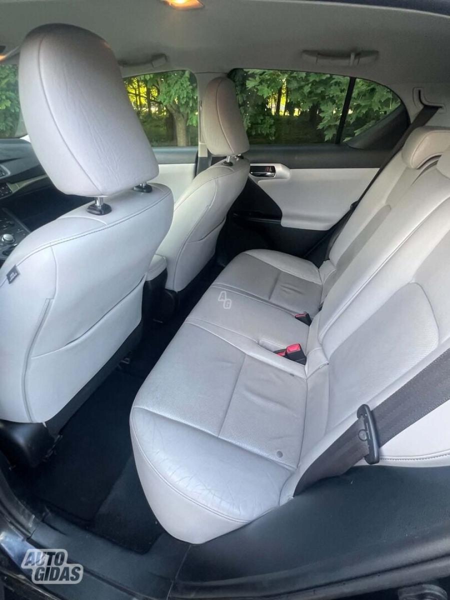 Lexus CT 200h 2011 Gargždai, ar dzinēja tilpumu 1.80 L un nobraukumu 174 tūkst. km par 7500 €, foto 18 vietnē AUTOMOTO.COM.LV