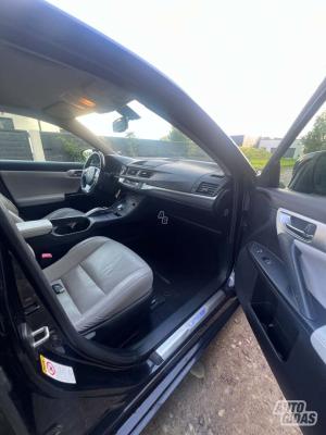 Lexus CT 200h 2011 Gargždai, ar dzinēja tilpumu 1.80 L un nobraukumu 174 tūkst. km par 7500 €, foto 13 vietnē AUTOMOTO.COM.LV