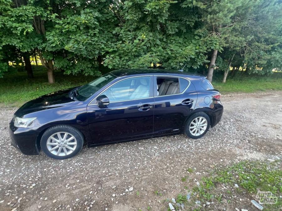 Lexus CT 200h 2011 Gargždai, ar dzinēja tilpumu 1.80 L un nobraukumu 174 tūkst. km par 7500 €, foto 15 vietnē AUTOMOTO.COM.LV
