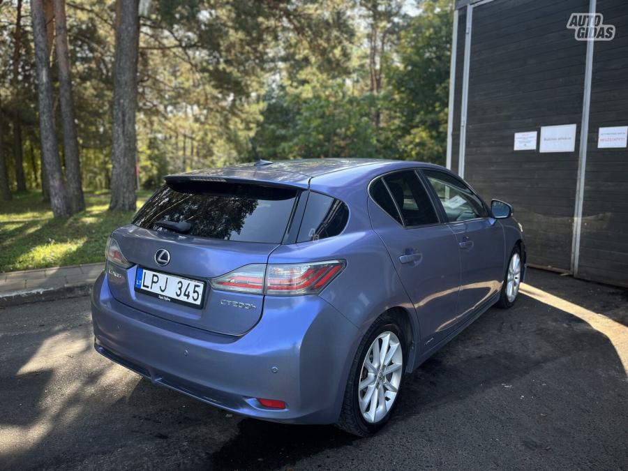 Lexus CT 200h 2011 Viļņa, ar dzinēja tilpumu 1.70 L un nobraukumu 325 tūkst. km par 7800 €, foto 4 vietnē AUTOMOTO.COM.LV