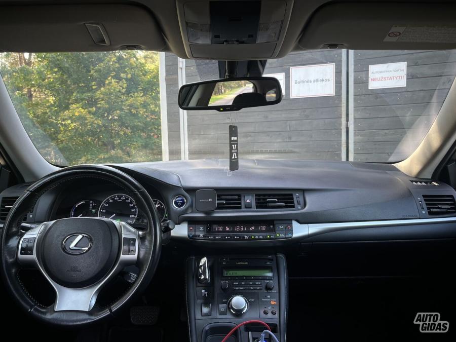Lexus CT 200h 2011 Viļņa, ar dzinēja tilpumu 1.70 L un nobraukumu 325 tūkst. km par 7800 €, foto 7 vietnē AUTOMOTO.COM.LV