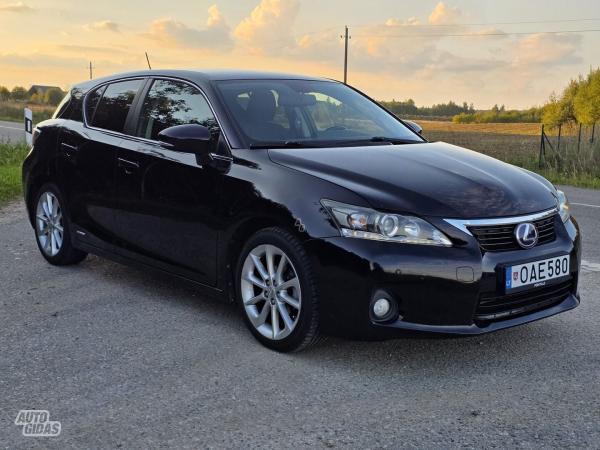 Lexus CT 200h 2011 in Vilnius on AUTOMOTO.COM.LV Lexus CT 200h 2011 in Vilnius, with an engine capacity of 1.80 L and mileage of 210 thousand km for 9300 €, photo 1 on AUTOMOTO.COM.LV