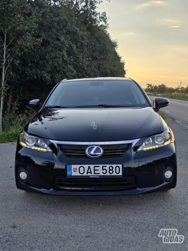 Lexus CT 200h 2011 in Vilnius on AUTOMOTO.COM.LV Lexus CT 200h 2011 in Vilnius, with an engine capacity of 1.80 L and mileage of 210 thousand km for 9300 €, photo 4 on AUTOMOTO.COM.LV