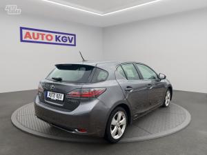 Lexus CT 200h 2012 in Kaunas, with an engine capacity of 1.80 L and mileage of 228 thousand km for 7800 €, photo 5 on AUTOMOTO.COM.LV