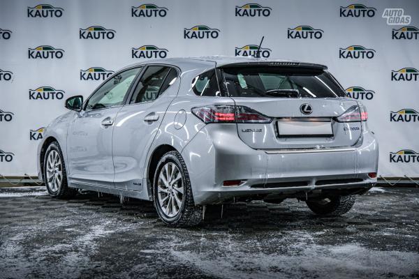 Lexus CT 200h 2012 Kauņa, ar dzinēja tilpumu 1.80 L un nobraukumu 254 tūkst. km par 8990 €, foto 4 vietnē AUTOMOTO.COM.LV