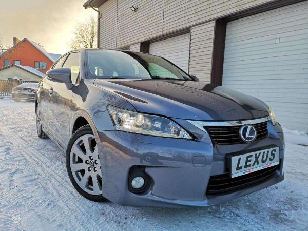 Lexus CT 200h 2012 in Siauliai, with an engine capacity of 1.80 L and mileage of 260 thousand km for 8200 €, photo 1 on AUTOMOTO.COM.LV