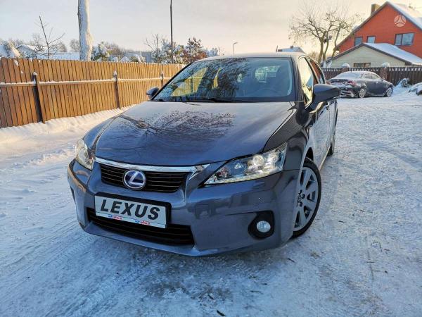 Lexus CT 200h 2012 in Siauliai, with an engine capacity of 1.80 L and mileage of 260 thousand km for 8200 €, photo 3 on AUTOMOTO.COM.LV