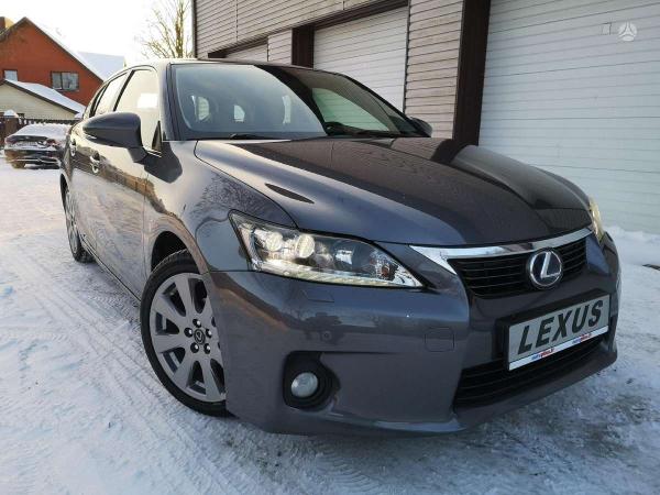 Lexus CT 200h 2012 in Siauliai, with an engine capacity of 1.80 L and mileage of 260 thousand km for 8200 €, photo 9 on AUTOMOTO.COM.LV