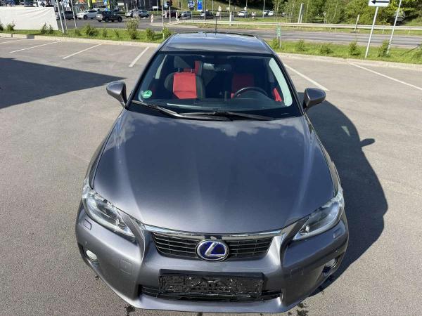 Лексус CT 200h 2012 в Вильнюс, объемом двигателя 1.80 л и пробегом 241 тыс. км за 8200 €, фото 3 на AUTOMOTO.COM.LV