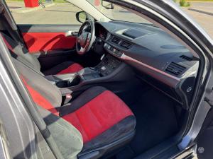 Lexus CT 200h 2012 in Vilnius, with an engine capacity of 1.80 L and mileage of 241 thousand km for 8200 €, photo 14 on AUTOMOTO.COM.LV